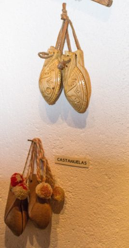 【Las Castañuelas 】 - Como Tocar, Tipos, Historia, Características ️